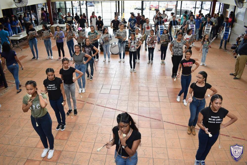 52° Aniversario- Presentación de la Banda de Guerra, Liras y Tambores ...