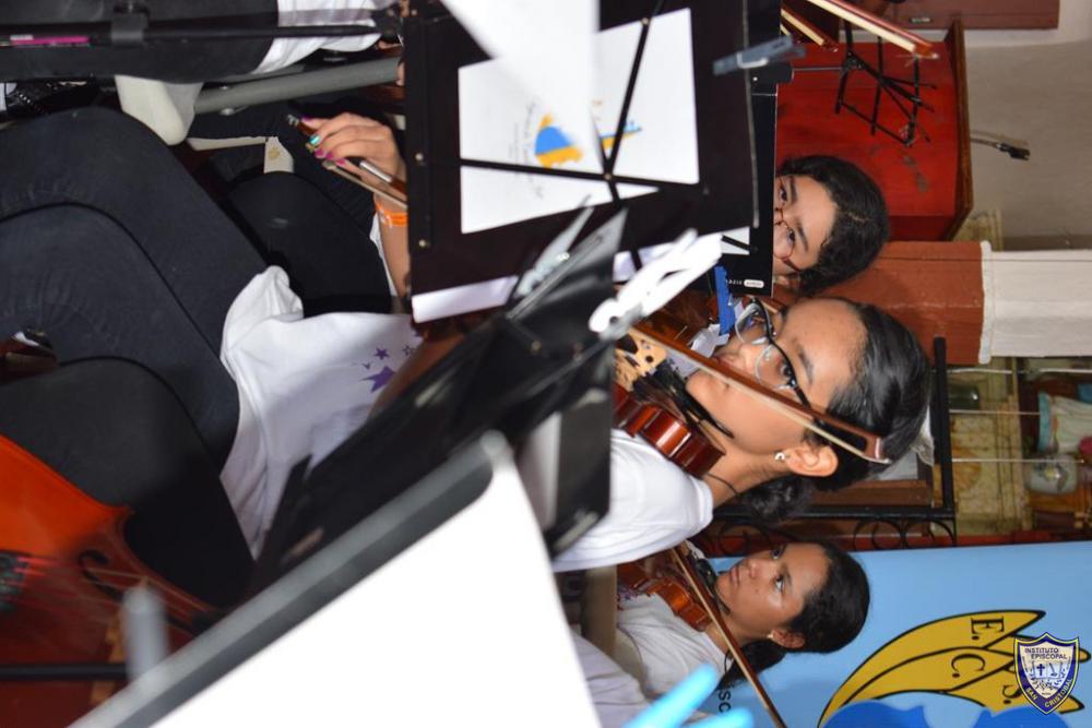 Orquesta de Cuerdas con Arcos. Dirige Ana Todd-Caton | Instituto ...